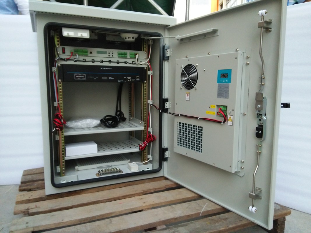 ET655290P 19 Inch Rack Pole Mounted Outdoor Telecom Cabinet box With ET655290P 19 Inch Rack Pole Mounted Outdoor Telecom Cabinet box With